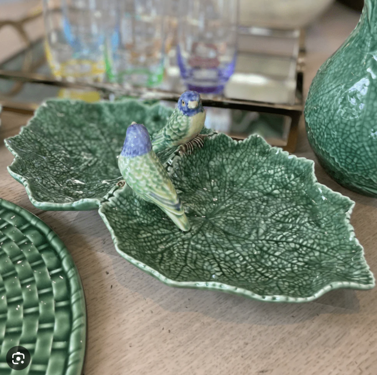 Double Geranium Leaf With Blue Birds - Bordallo Pinherio - Florafauna